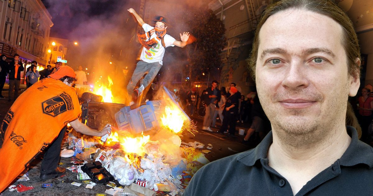 Marian Kechlibar 1. díl: Ultralevice v USA dělá nepořádek v ulicích ...